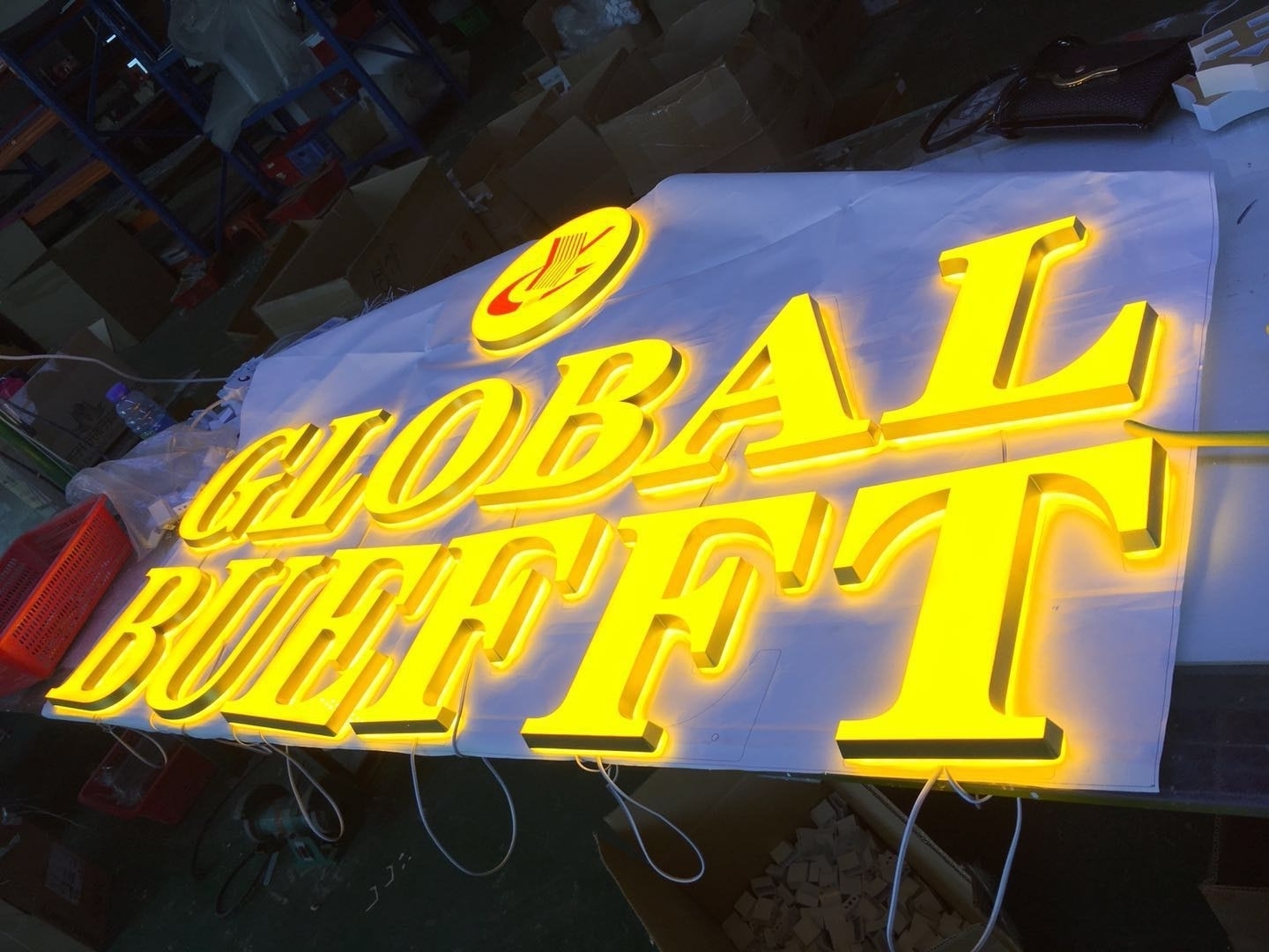 Shop Decoration Wall Fixed Front-lit and Halo-lit LED Acrylic Sign