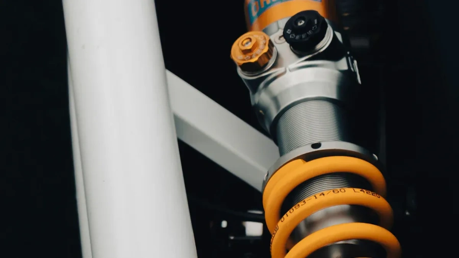 How Airlift Air Suspension Boosts Towing Stability and Control