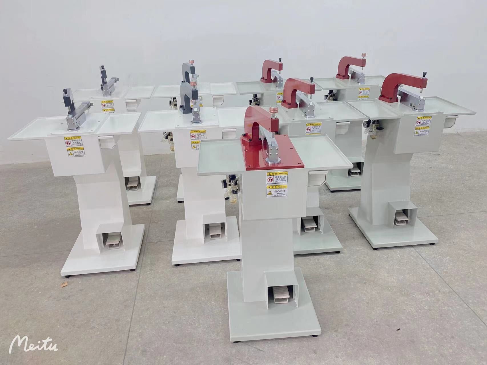 SC-BAM Buckle attaching machine