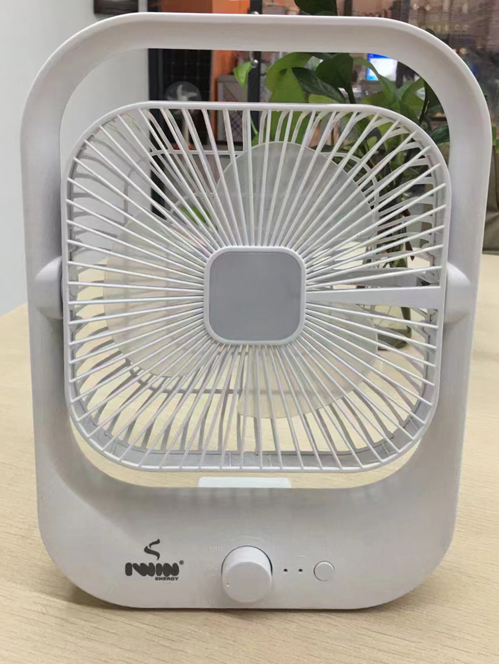 IWIN ENERGY IW-8018 8 inches AC&DC Solar Table Fan/Mini Fan