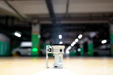 Best Manker MK38 Satellite Multi-Purpose Handheld Searchlight (Built-in ...