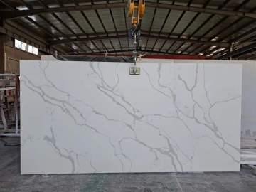 engineered quartz slab in Calacatta/Carrara from Warnerstone China
