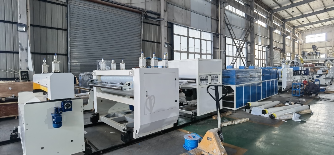 PP hollow grid corrugated sheet making machine