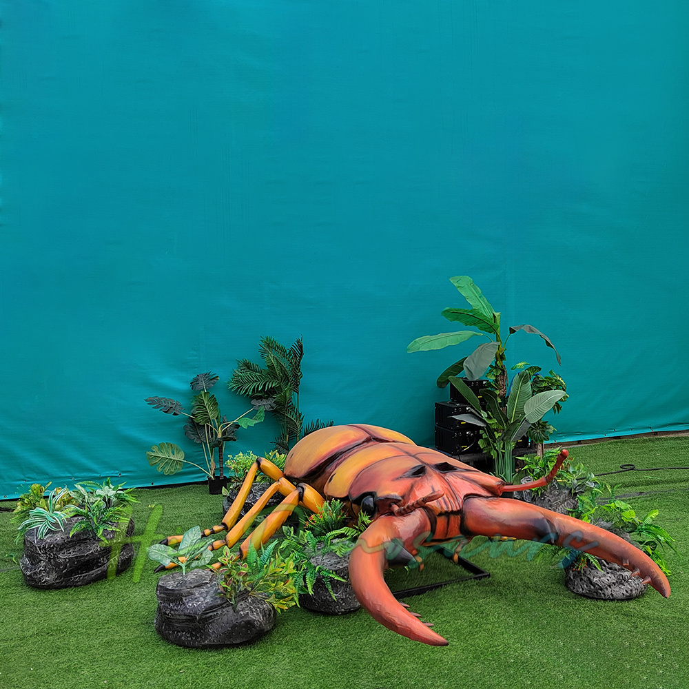 Theme Park Giant Insect Prosopocoilus Astacoides | Hi Dinosaurs