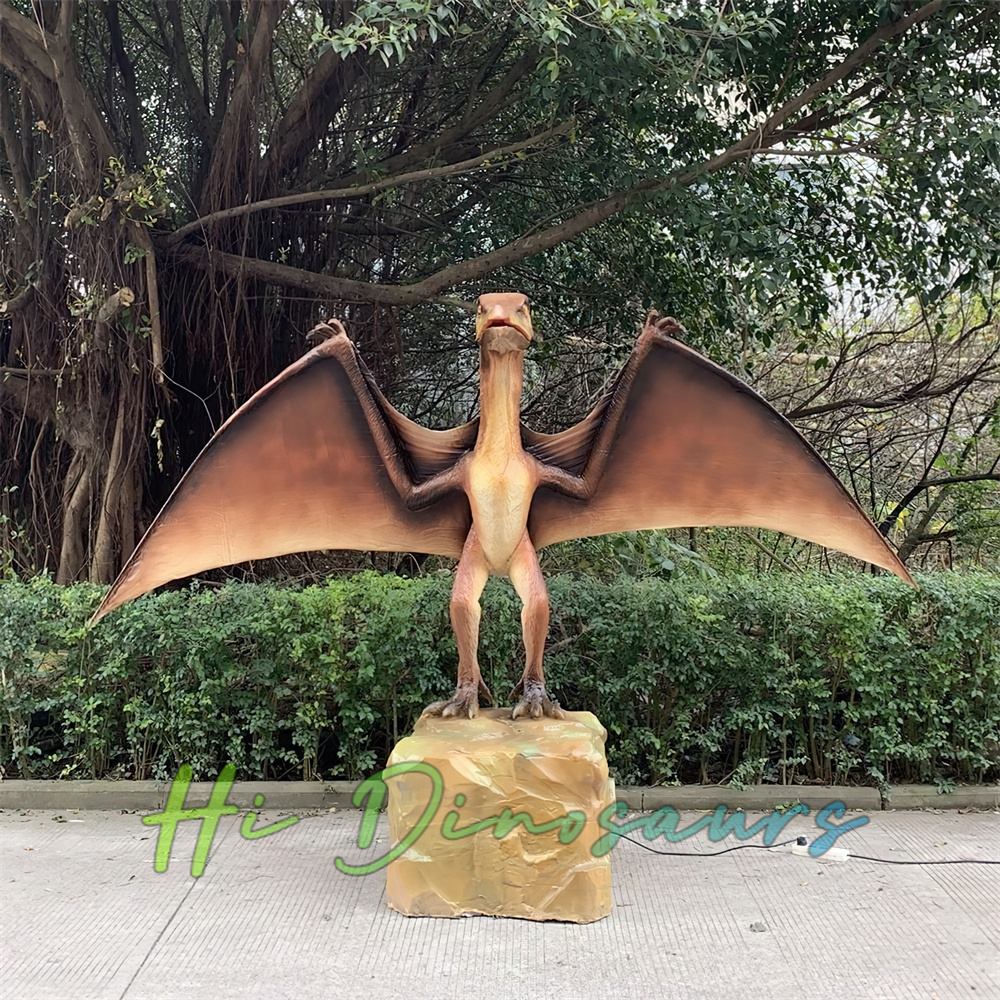 Realistic Animatronic Pterosaur On The Rock | Hi Dinosaurs
