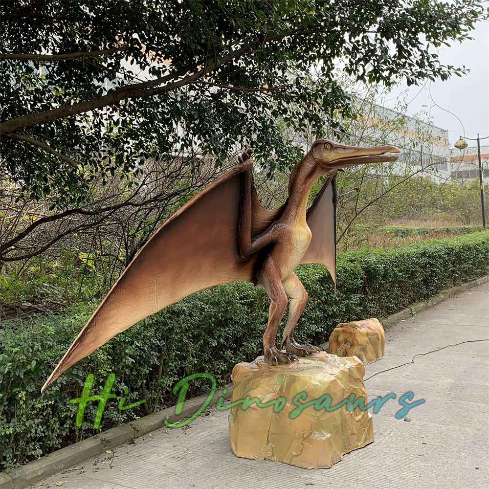 Realistic Animatronic Pterosaur On The Rock | Hi Dinosaurs