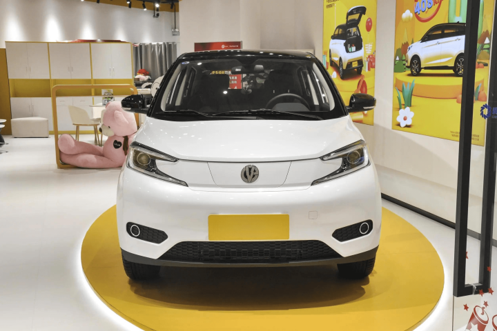 China Electric Cars EVHOUSE YOUNG GUANG Crayon Shin Chan