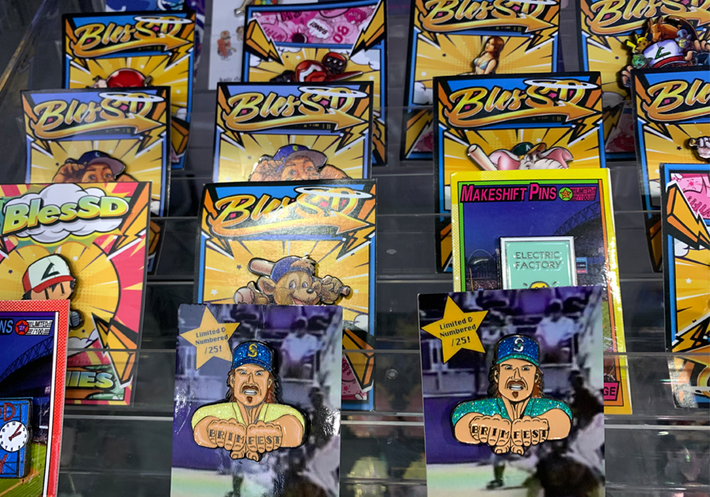 custom lapel pin factory