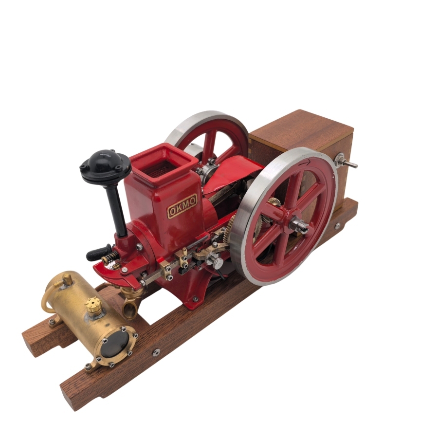 OKMO B02 hit and miss gasoline engine model