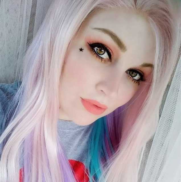 blue wig | bright pink wig