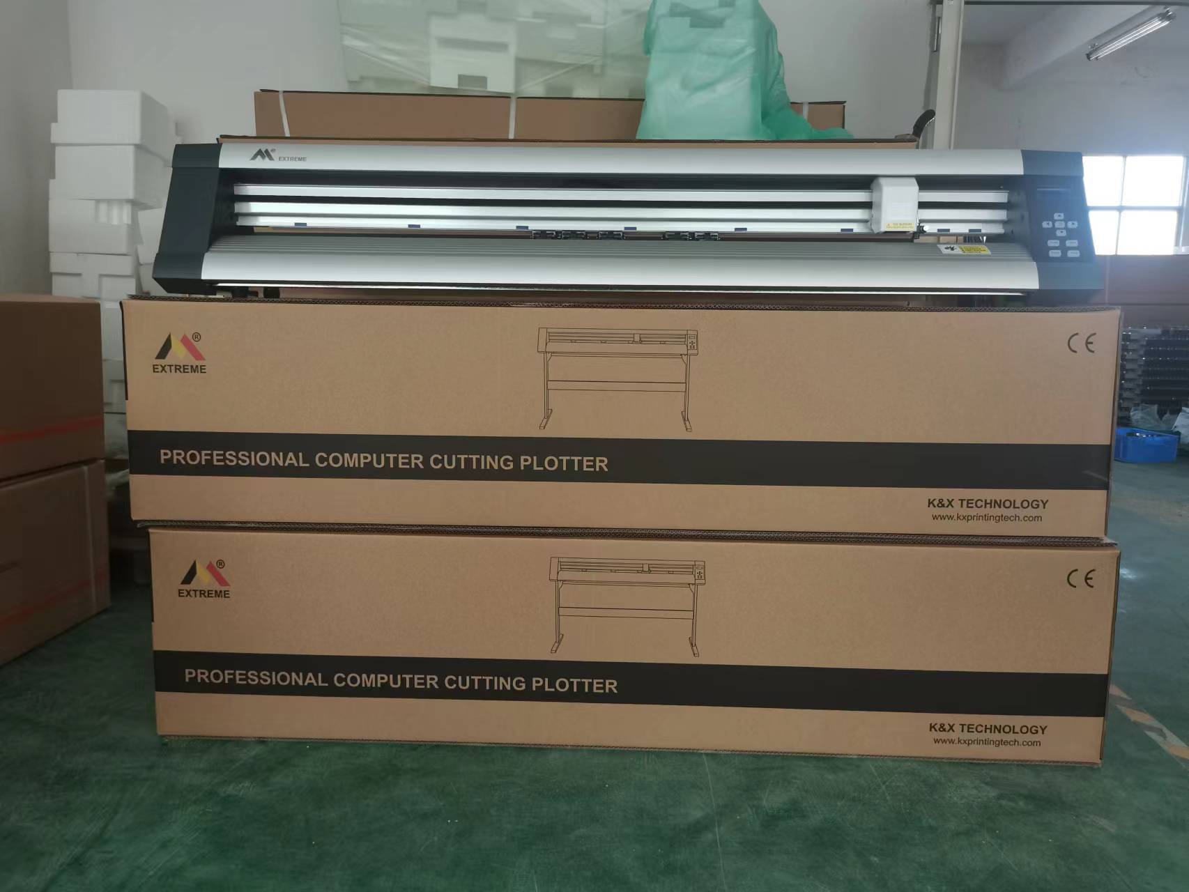 Vinyl cutter EC1200 - cutting size 1200mm with contour cutting