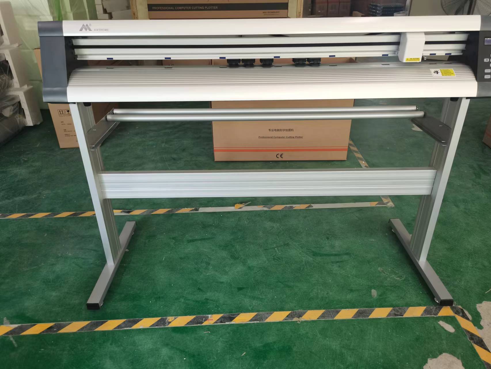 Vinyl cutter EC1200 - cutting size 1200mm with contour cutting