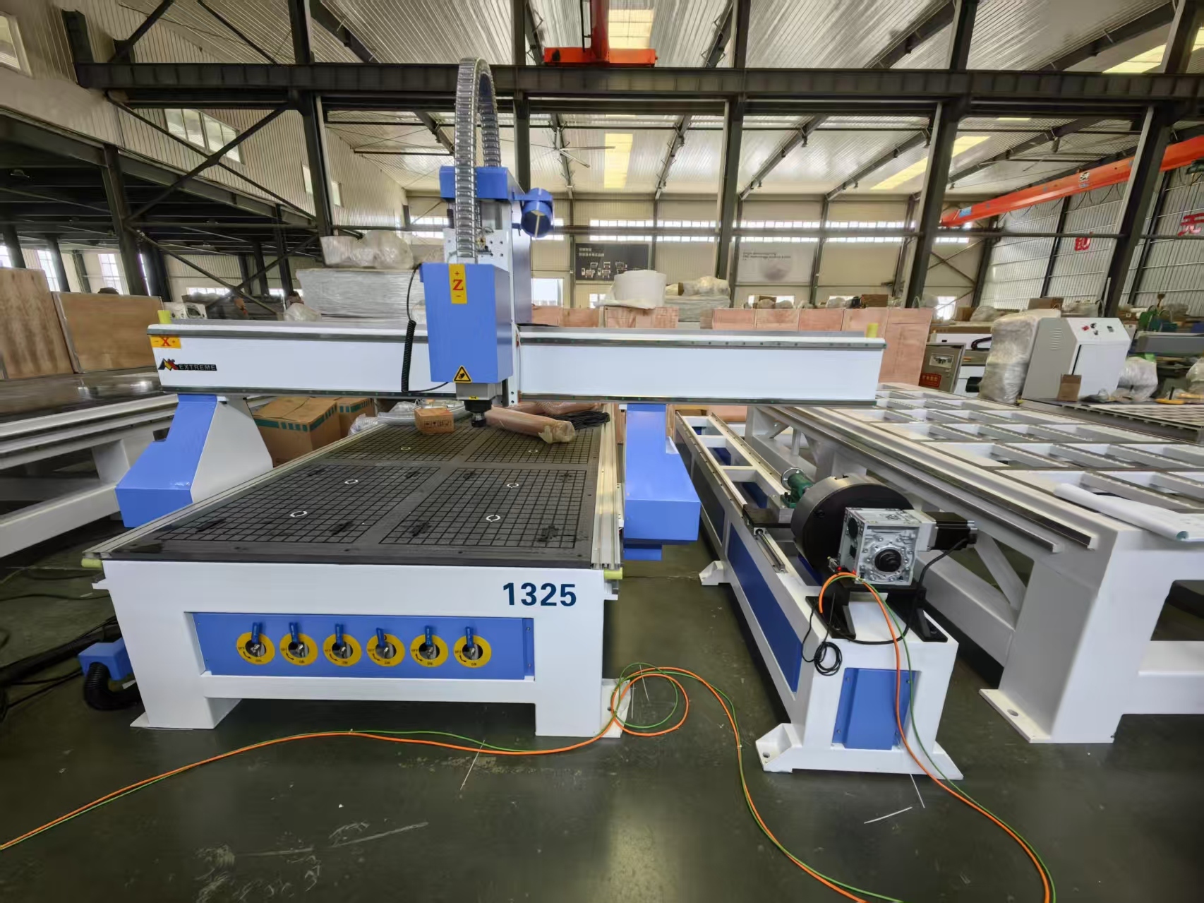 MCE00838-CNC 1325 General - 6KW ,air cooling system,dust collector,DSP A18 control with handle，5 ...