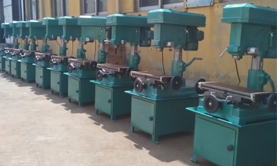 Choosing a Small Manual Milling Machine