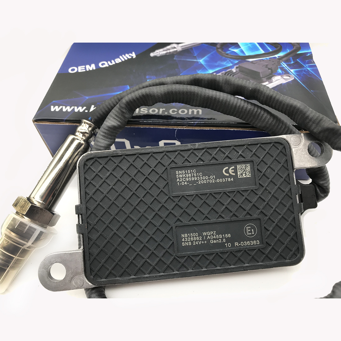 4326862 Nitrogen Oxide Sensor NOX Sensor 5WK9 6751C for cummins