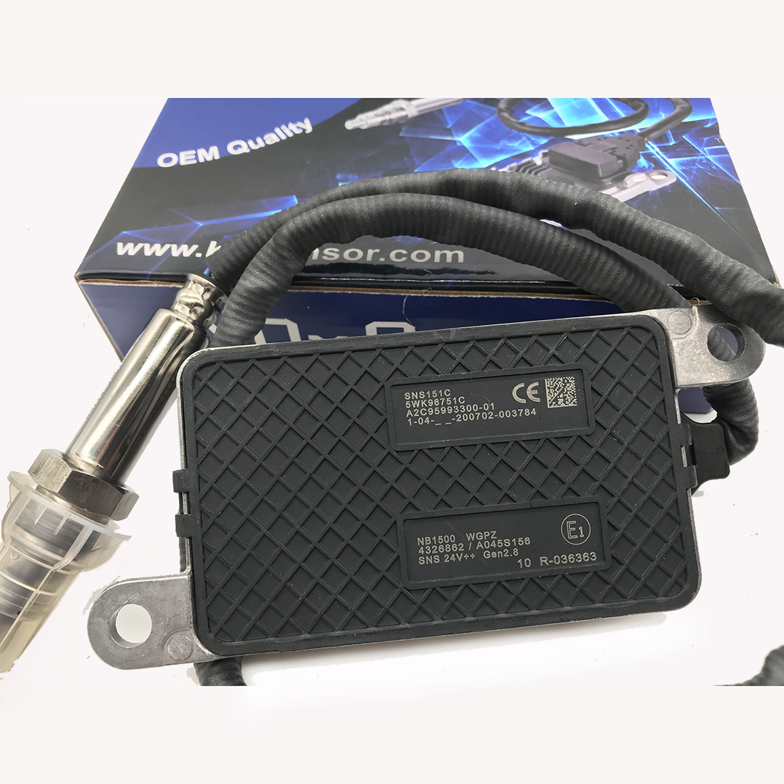 4326862 Nitrogen Oxide Sensor NOX Sensor 5WK9 6751C for cummins