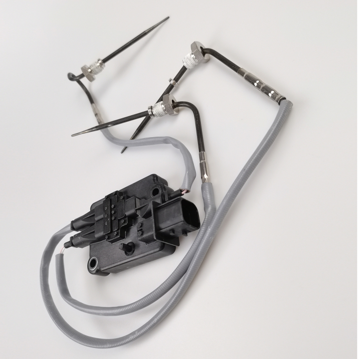 4384812 EGT Sensor DPF Temperature Sensor Cummins diesel engine SCR
