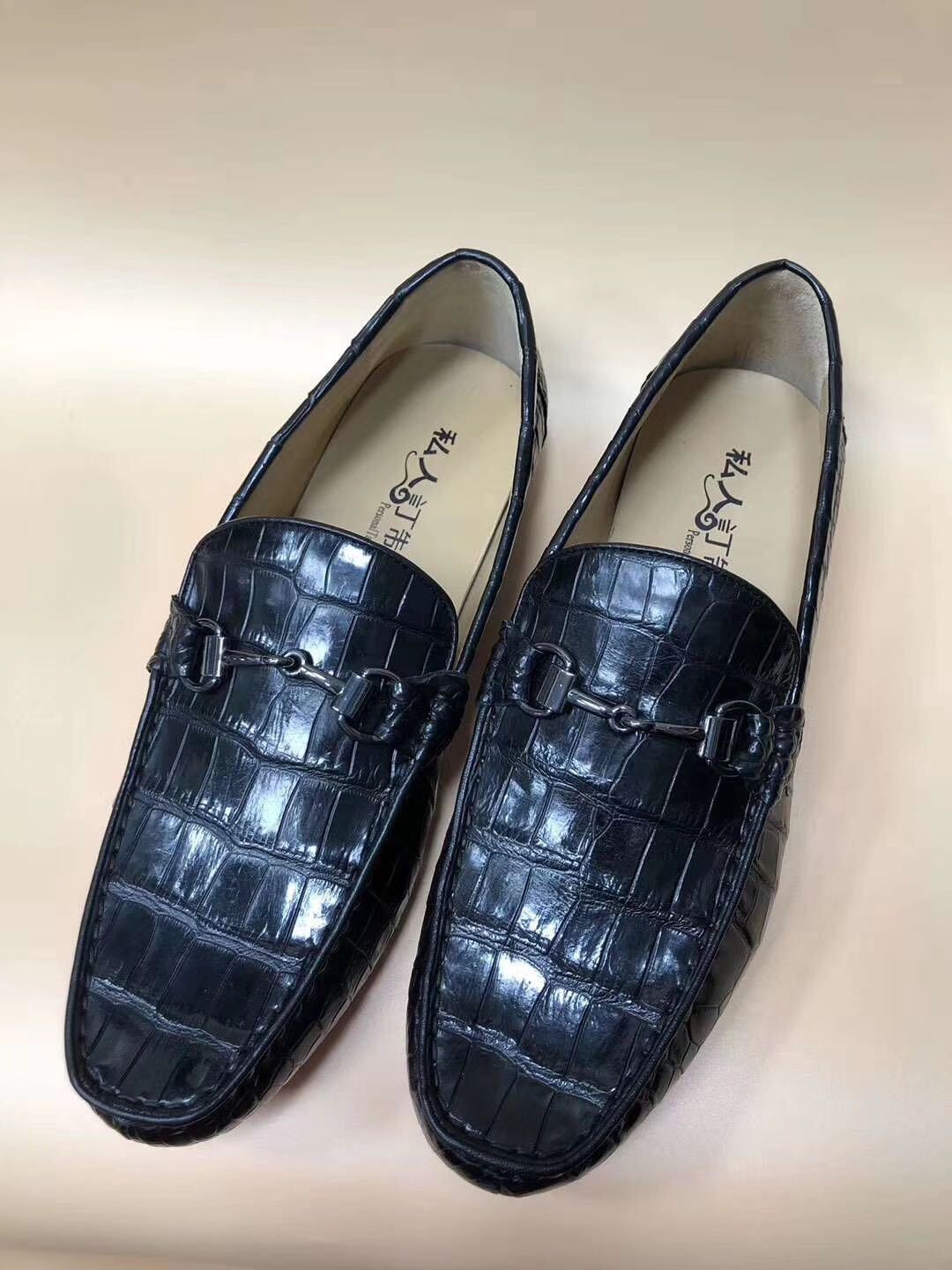 Genuine crocodile leather products, custom-made with genuine leather