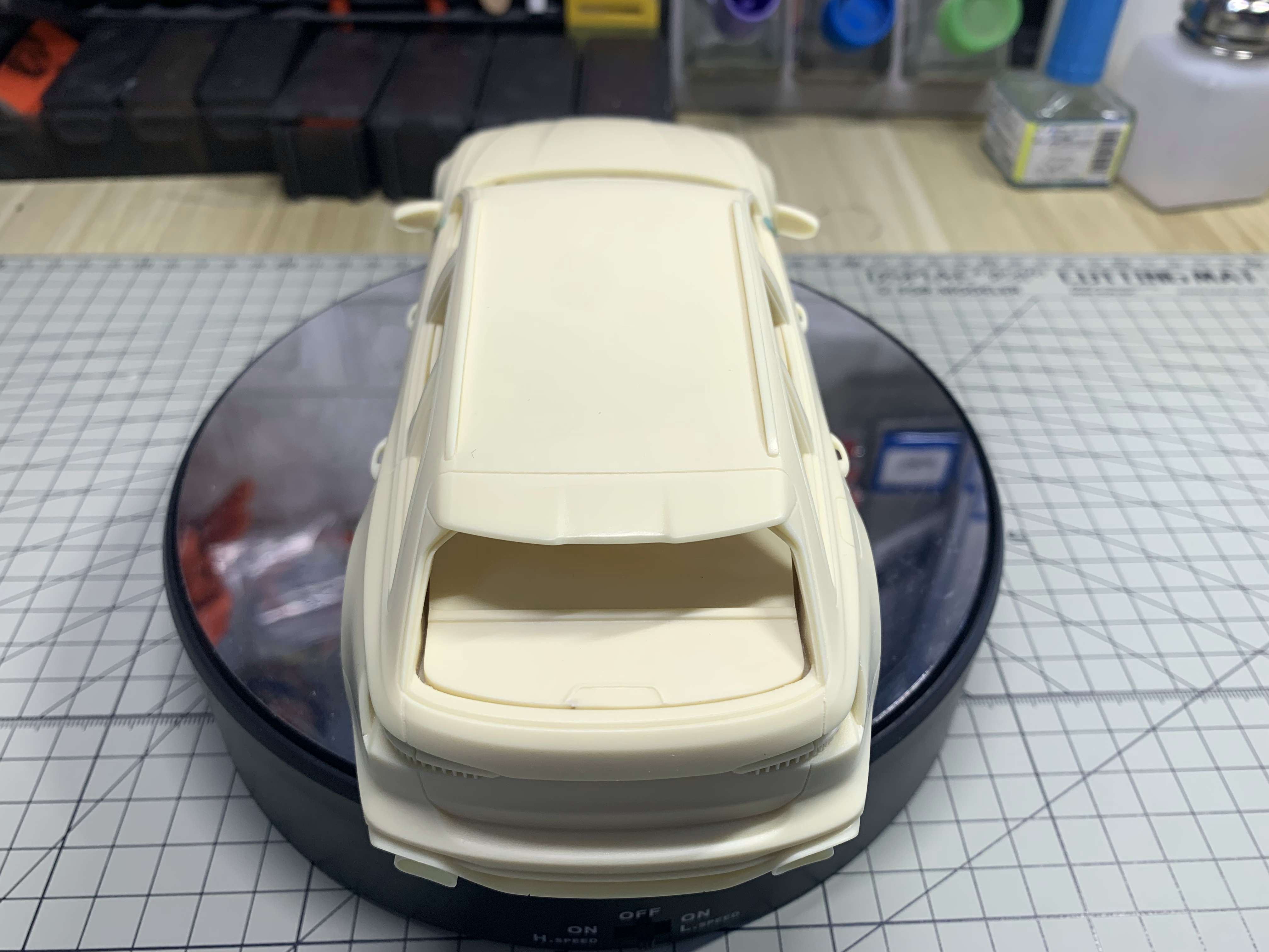 1/24 Scale Model Car Kit AUDI RS6 Building by Alpha Model Model master.