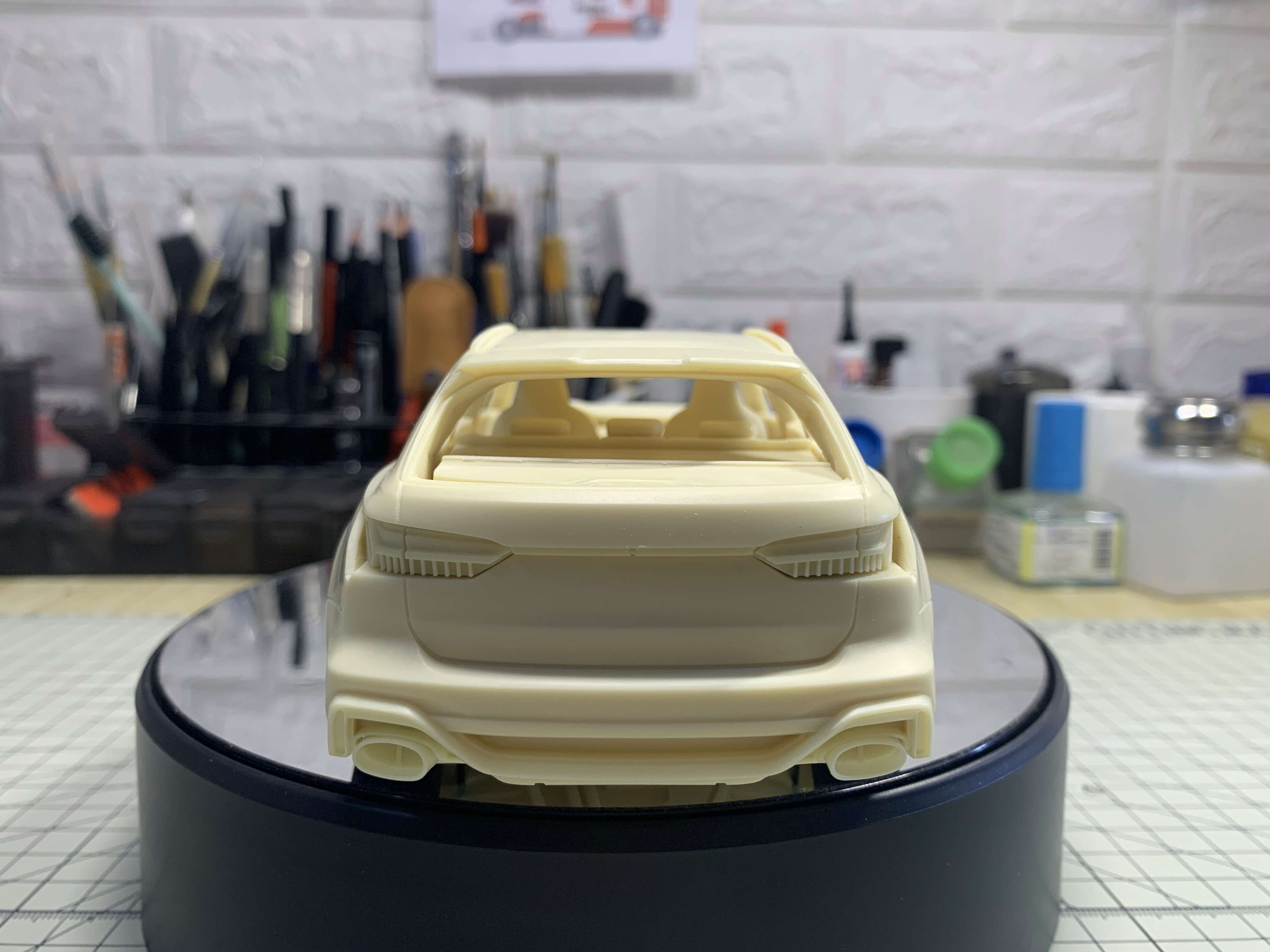 1/24 Scale Model Car Kit AUDI RS6 Building by Alpha Model Model master.