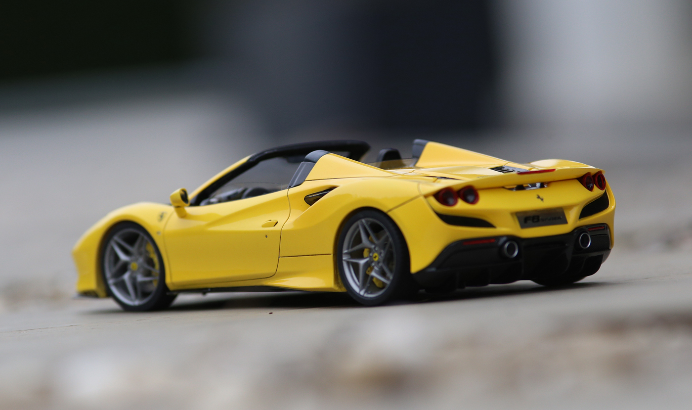 1/24 Ferrari F8 Spider building by Laurent Lacote