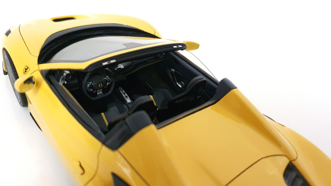 1/24 Ferrari F8 Spider building by Laurent Lacote