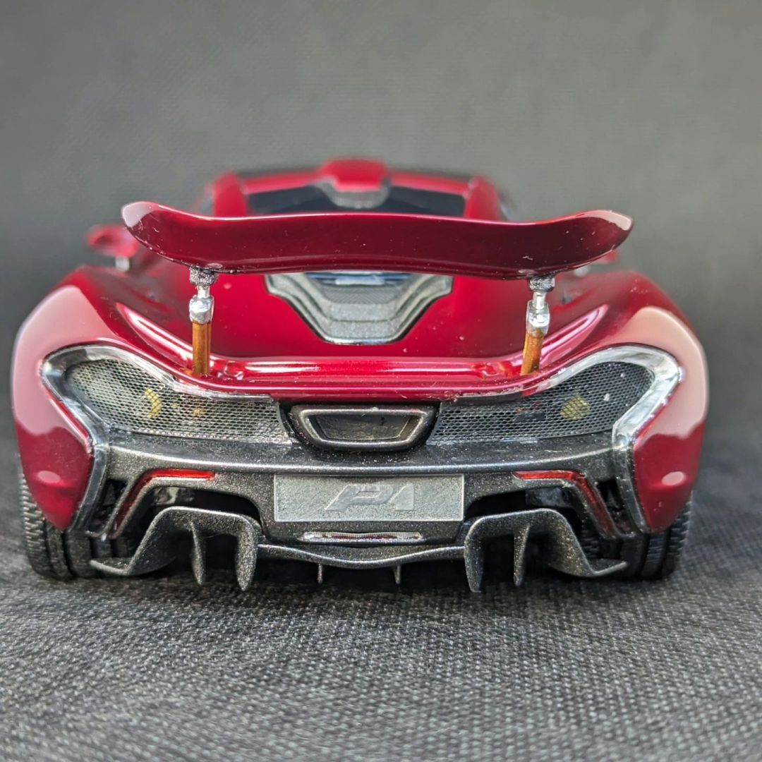 1/24 Scale Model Car Kit Mclaren P1 Building by Alpha Model Model master.