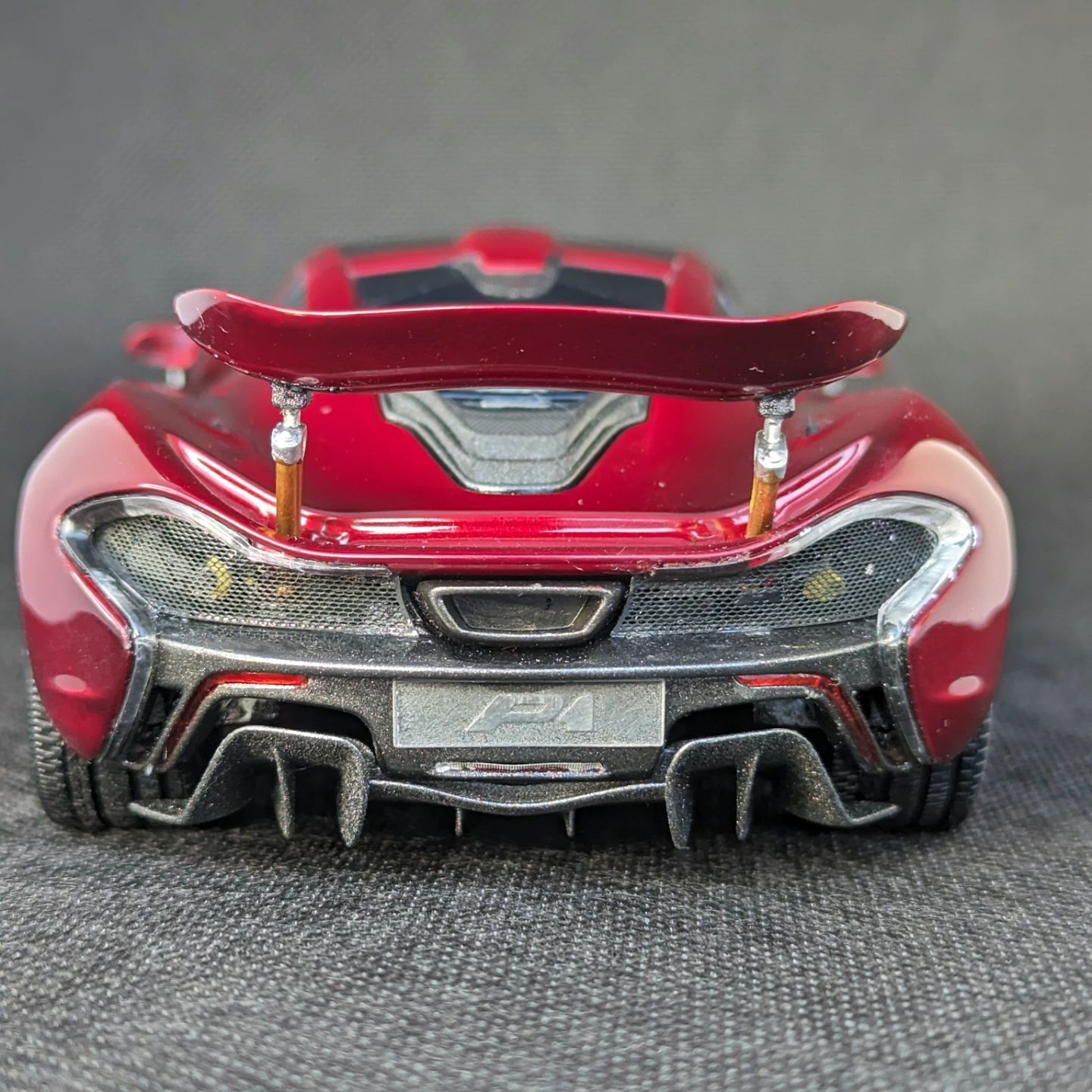 1/24 Scale Model Car Kit Mclaren P1 Building by Alpha Model Model master.