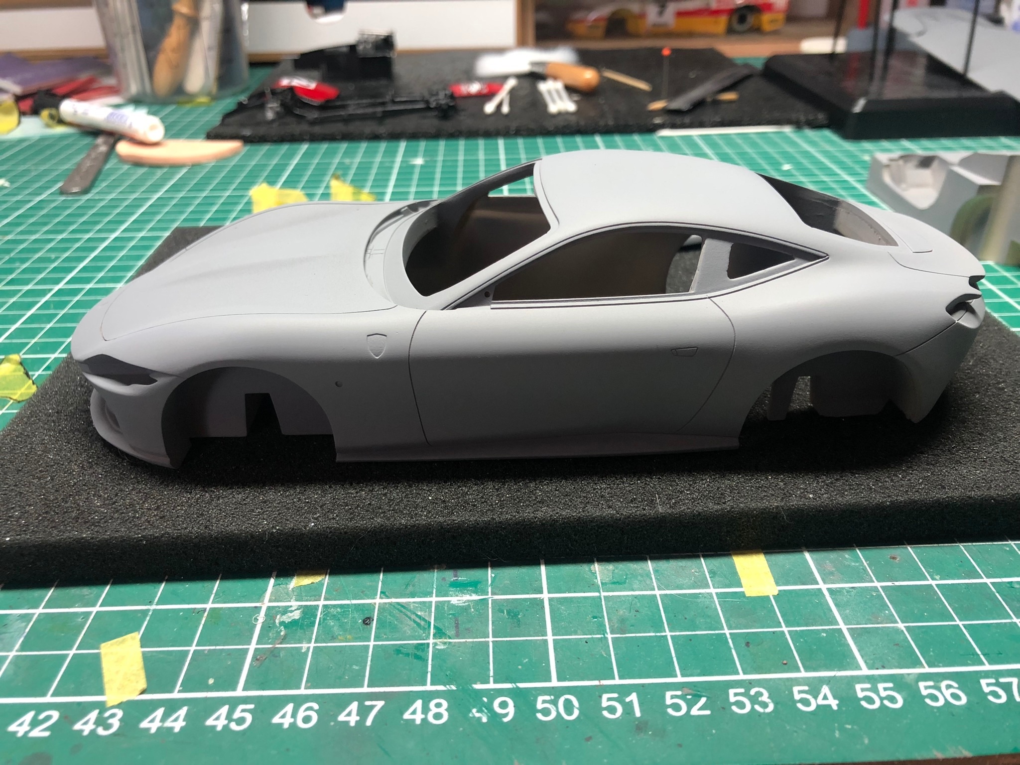 1/24 Scale Model Car Kit Ferrari ROMA Building by Alpha Model Model master.