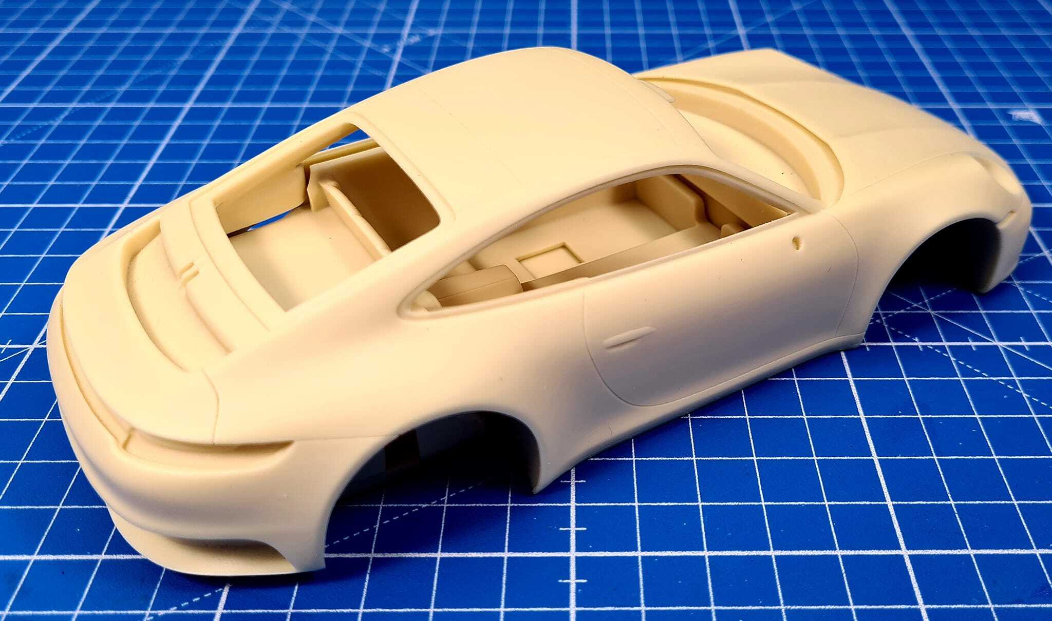 1/24 Scale Model Car Kit Porsche 911 Carrera building by robin witt