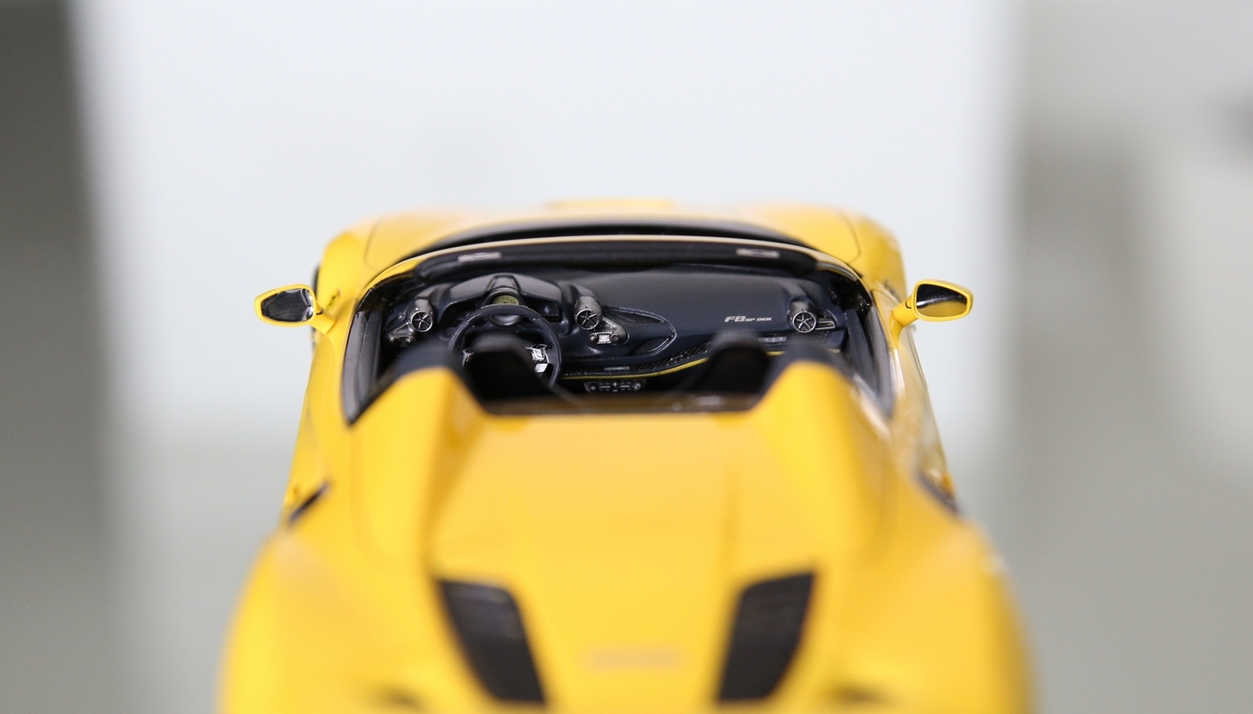 1/24 Ferrari F8 Spider building by Laurent Lacote