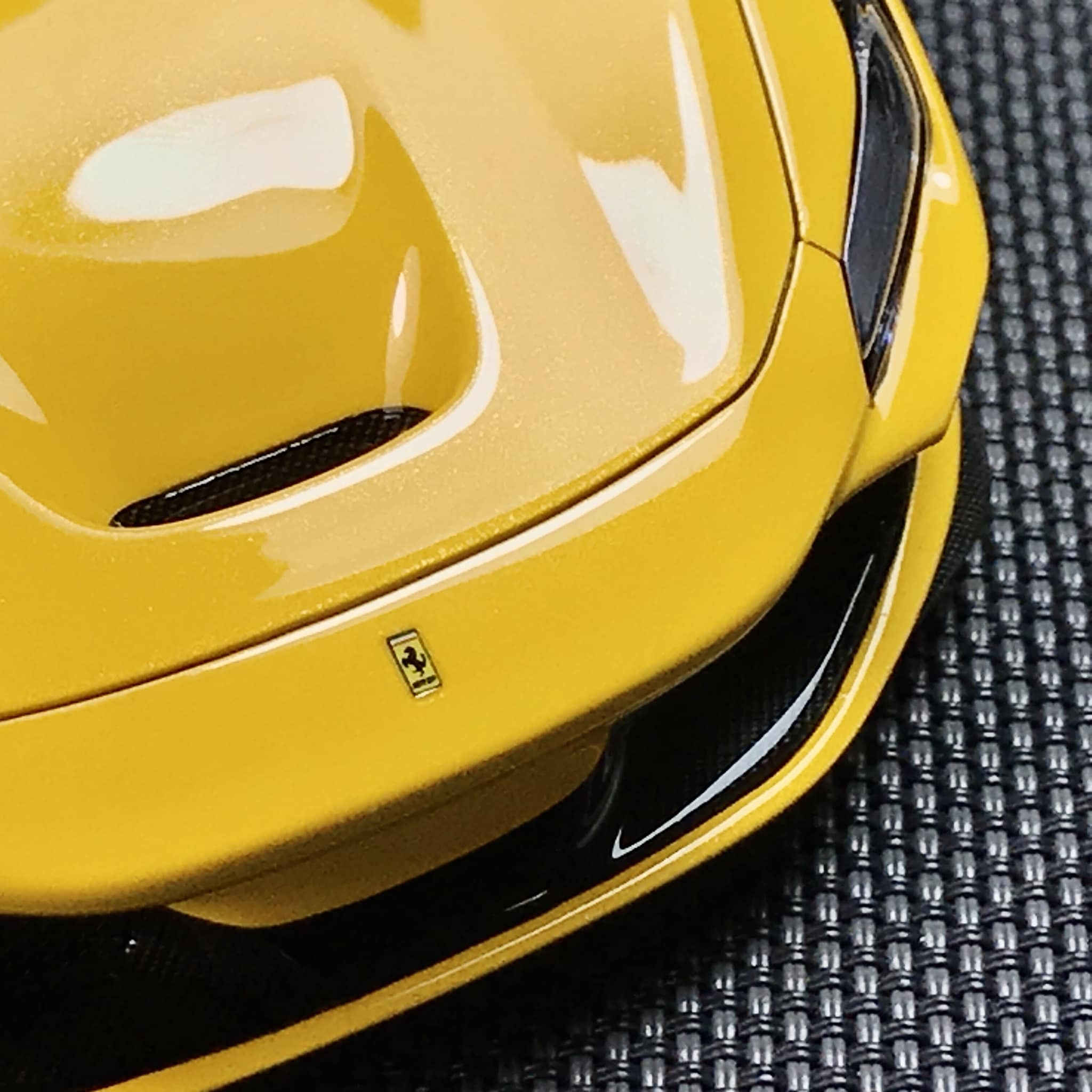 1/24 Ferrari F8 Spider building by Onimaru Teerapat